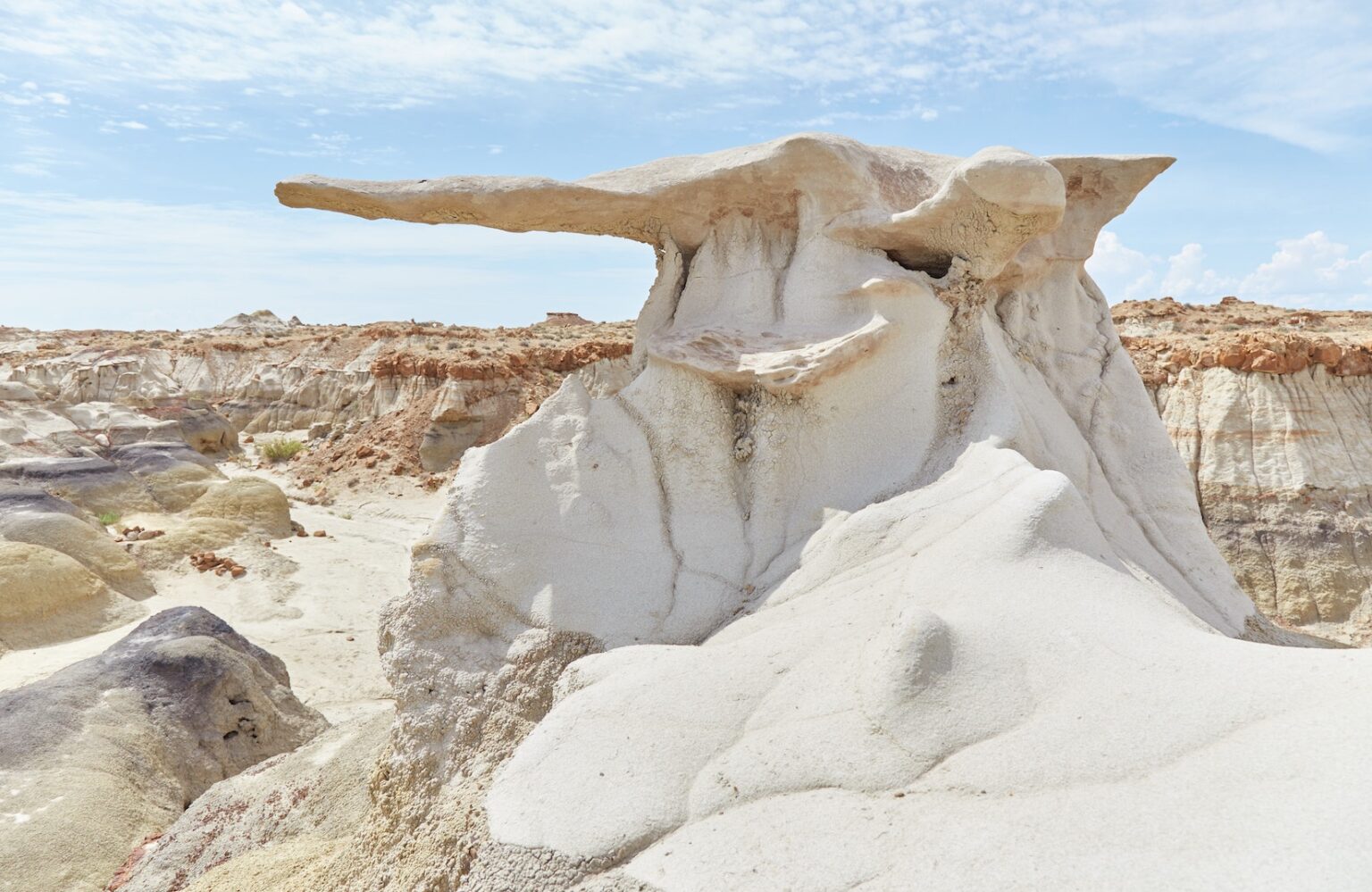 The Otherworldly Landscapes of Bisti Badlands - Sailingstone Travel